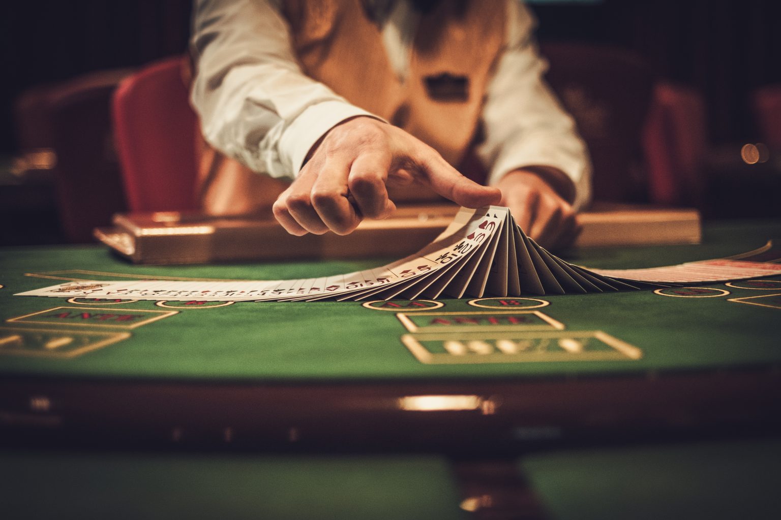 Understand the Key Differences Between Poker vs Blackjack