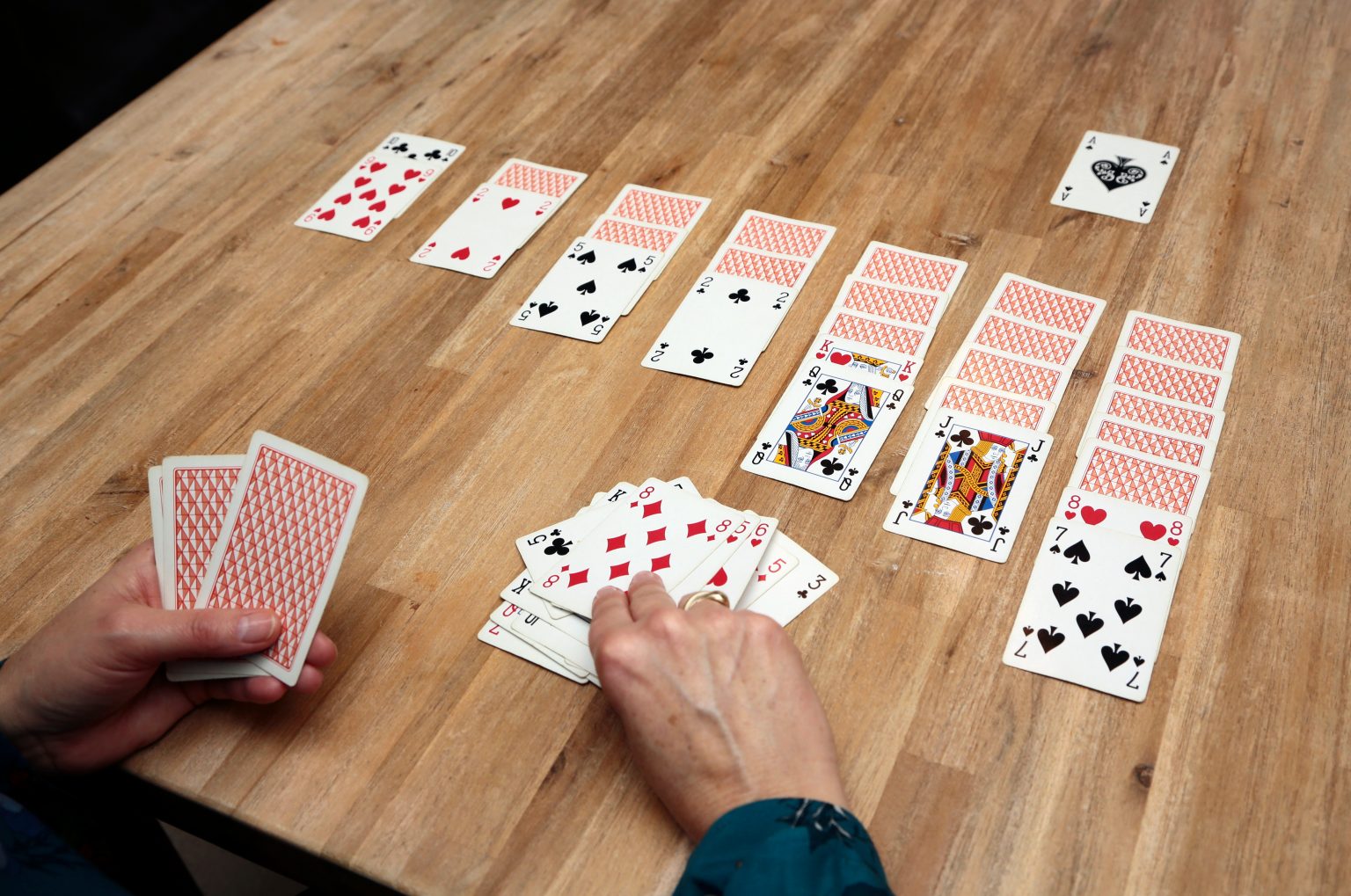 Top 22 Single Player Card Games to Play By Yourself