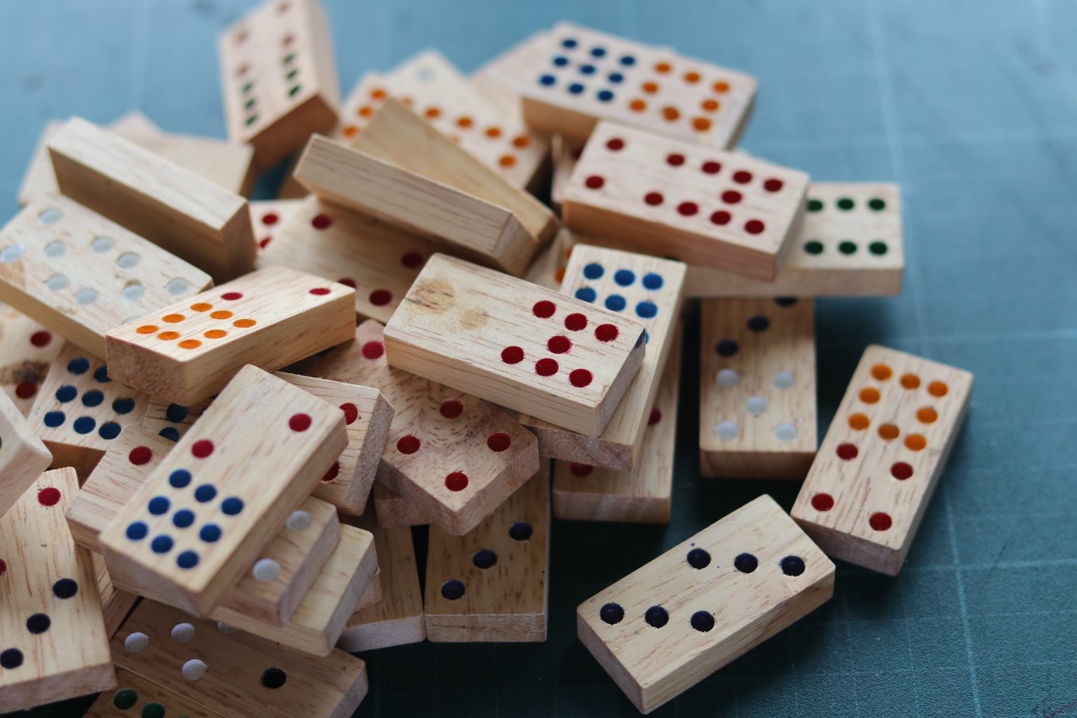 How to Play Dominoes, Rules and Strategies Explained