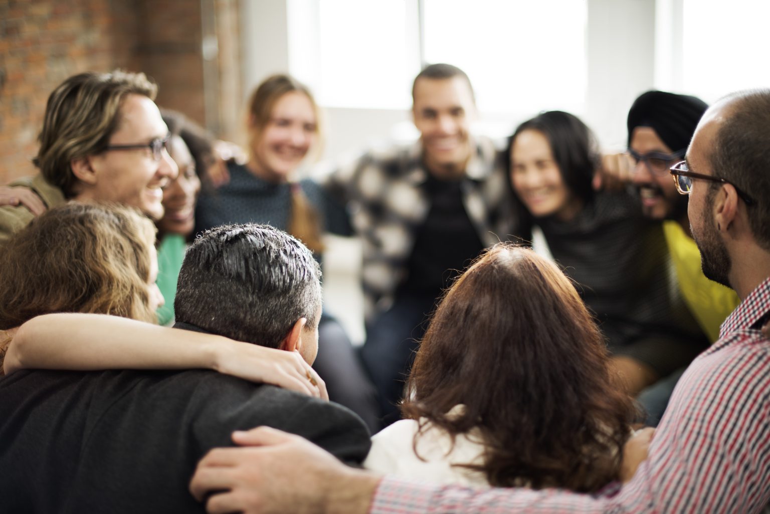 40 Engaging Ice Breaker Games to Energize Your Team Meetings