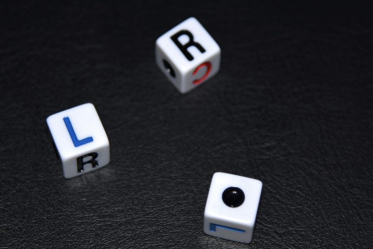 How to Play Left Right Center Game,Rules and Tips!