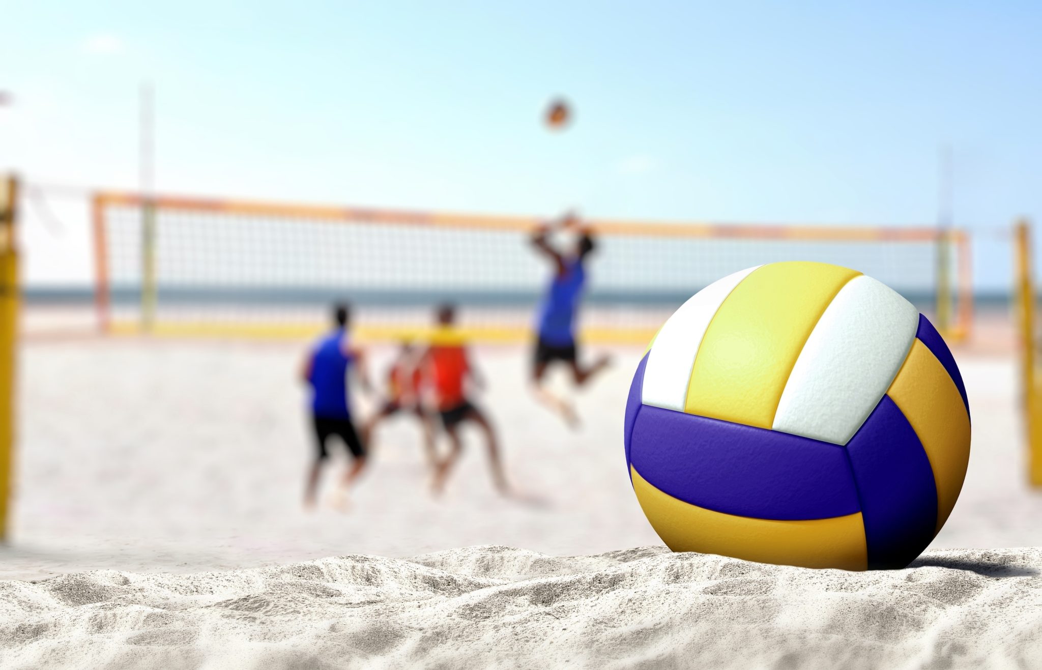 10 Fun Beach Games to Play with Family and Friends